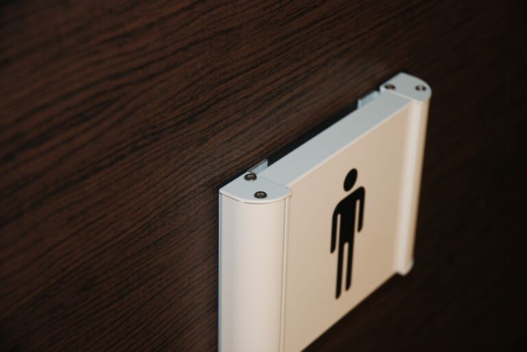 Wayfinding Signage | Interior & Exterior Directional Signs | Lavastar